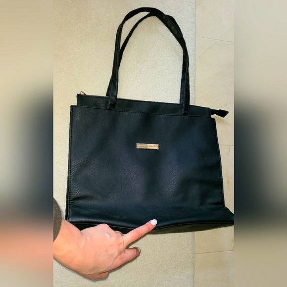 bellevue connection | Bags | New Bellevue Connection Designer Tote Bag ...